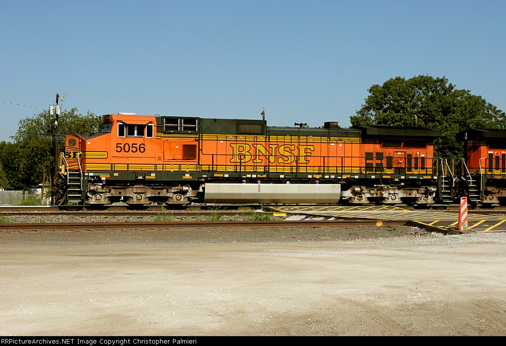 BNSF 5056